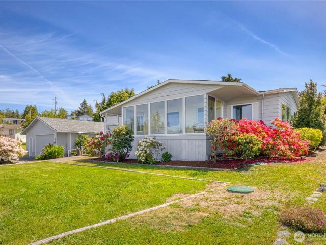 261 Dennis Boulevard