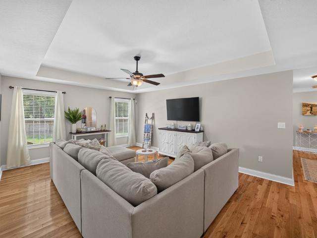 261 Derby Ln