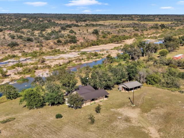 261 Diamond Cross Dr, Llano, TX 78643 | MLS #175557 | Compass