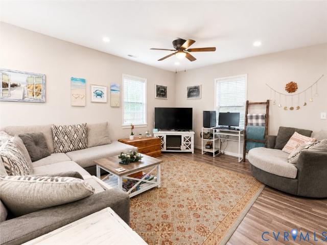 261 E Ladies Mile Road