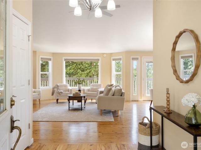 261 E Rainier Ct, Allyn, WA 98524 | MLS #2523