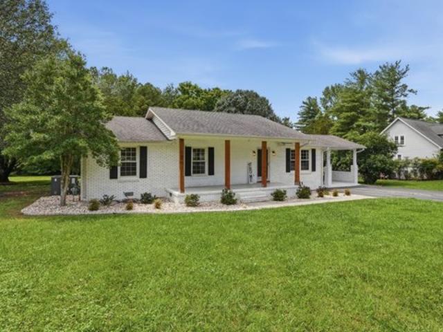 261 Hillcrest Rd, Manchester, TN 37355