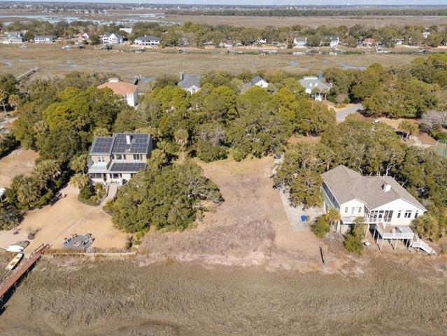 261 Little Oak Island Dr, Folly Beach, SC 29439