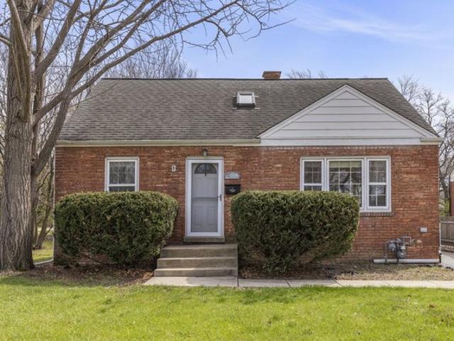 261 Melrose Ave, Elmhurst, IL 60126