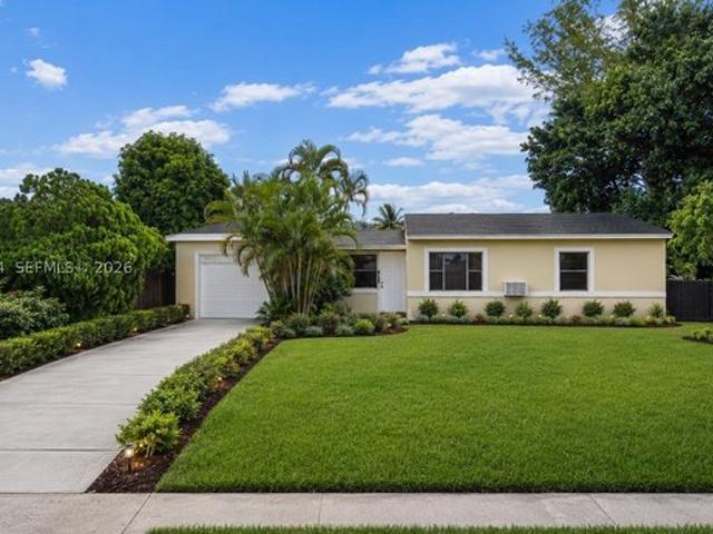 261 NW 139th St, Miami, FL 33168