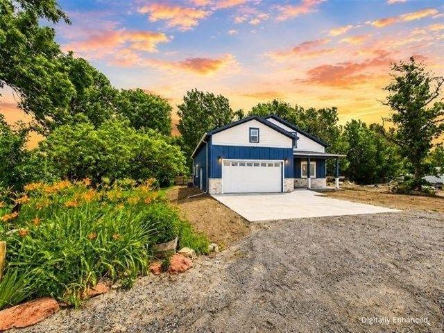 261 S 1st St W, Cowley, WY 82420