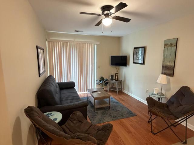 261 Simpson Avenue # 127
