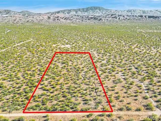 261 Sue Avenue, Rosamond, CA 93560