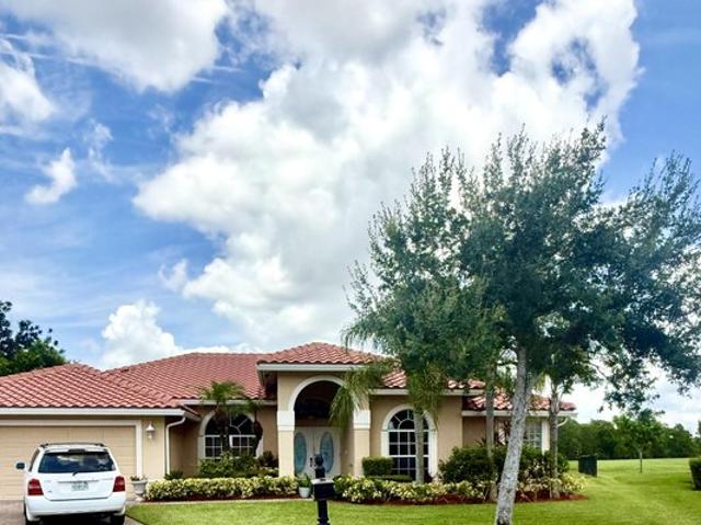 261 SW Egret Lndg, Port Saint Lucie, FL 34953
