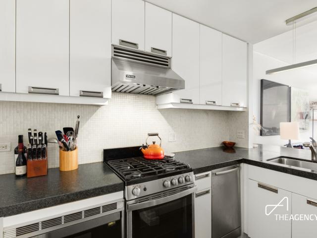 261 W 28TH Street 5C
