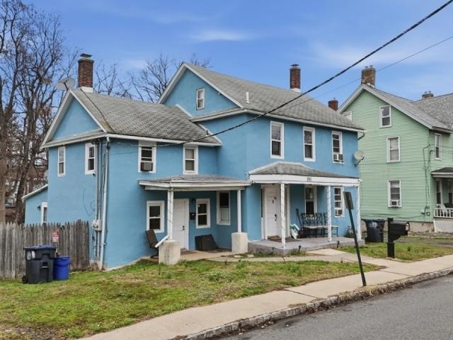 261 W Main St