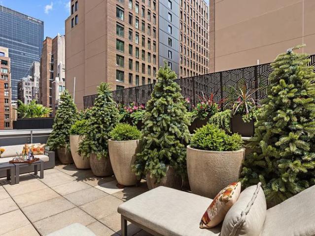 261 West 28th Street, New York, NY