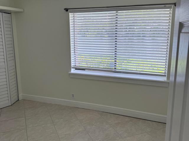 261 Wimbledon Lakes Dr, Plantation, FL 33324 | MLS #B26002