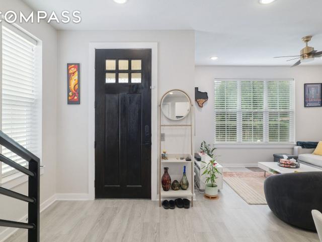 2624 Metcalfe Rd 24, Austin, TX