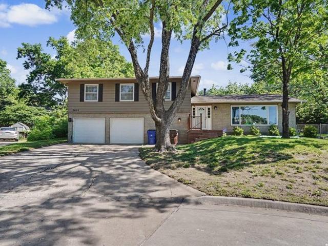 2624 Bardith Ct, Lawrence, KS 66046