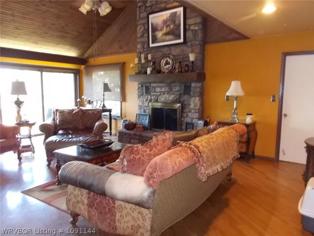 2624 Glen Flora Way