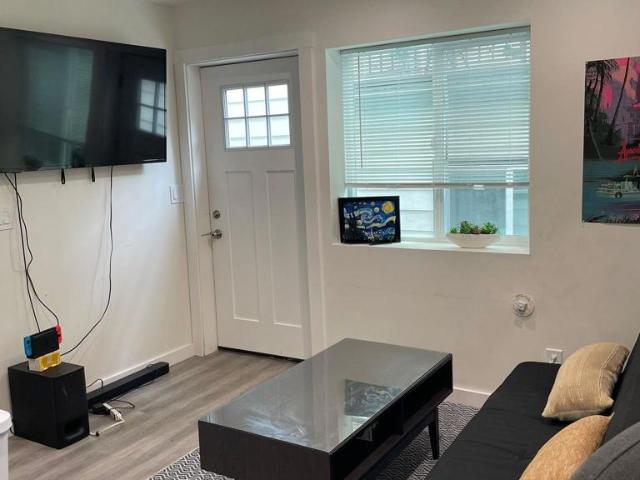 2624 regent st
