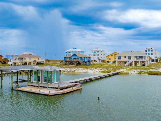 2624 W Beach Boulevard