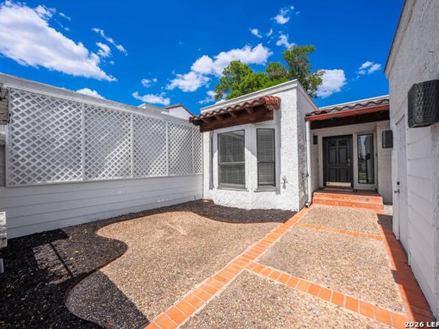 2625 Calle Del Robles