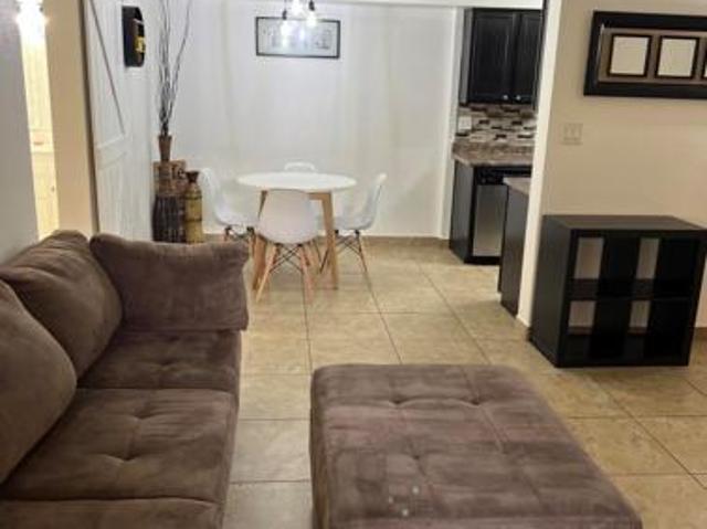 2625 E Indian School Rd #141, Phoenix, AZ 85016