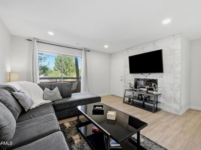 2625 E Indian School Rd Unit 244, Phoenix, AZ 85016