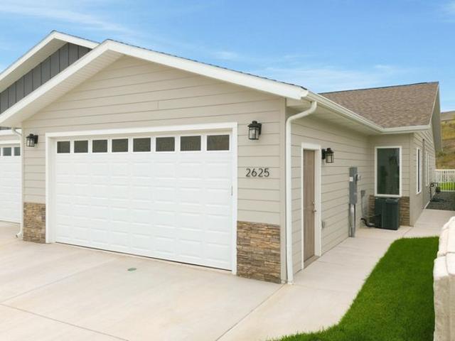 2625 Hennessy Dr, Rapid City, SD 57701