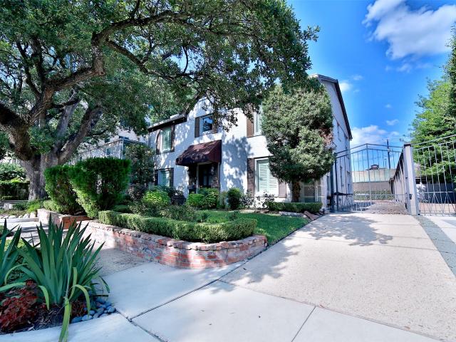 2625 Peckham St, Houston, TX 77098 | MLS #33454 | Compass
