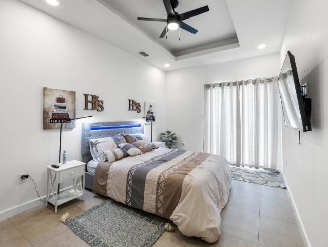 Lovely Townhouse_private BR_shared kitchen and li