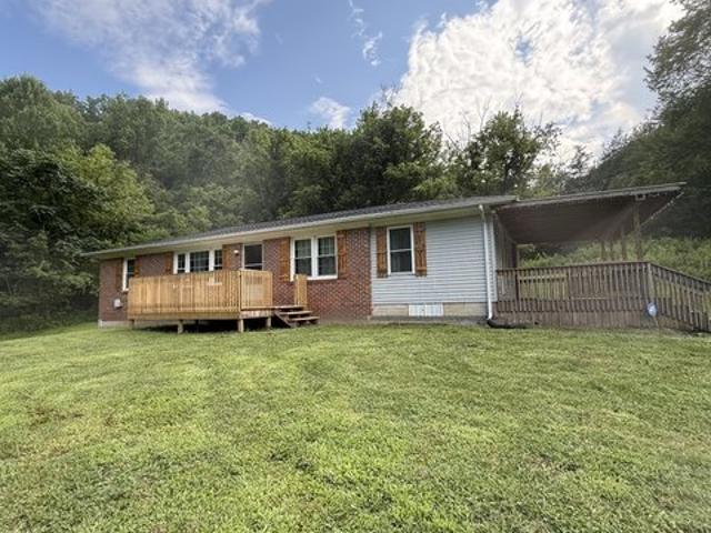 2625 Wartrace Hwy, Pleasant Shade, TN 37145