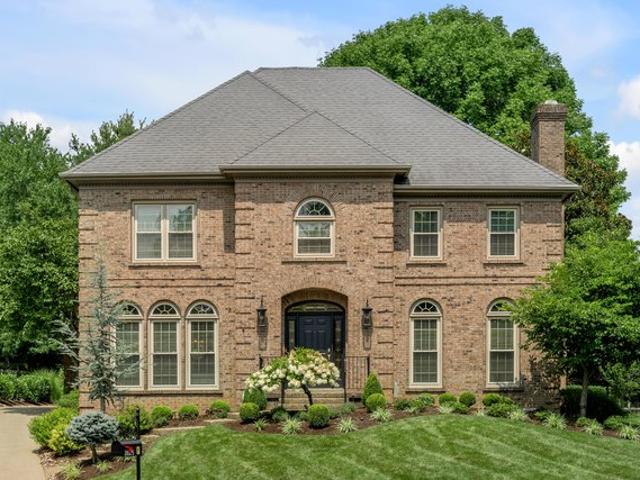 2625 Water Knoll Ct, Lexington, KY 40513