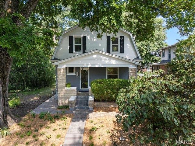2626 Margarette Ave, Maplewood, MO 63143