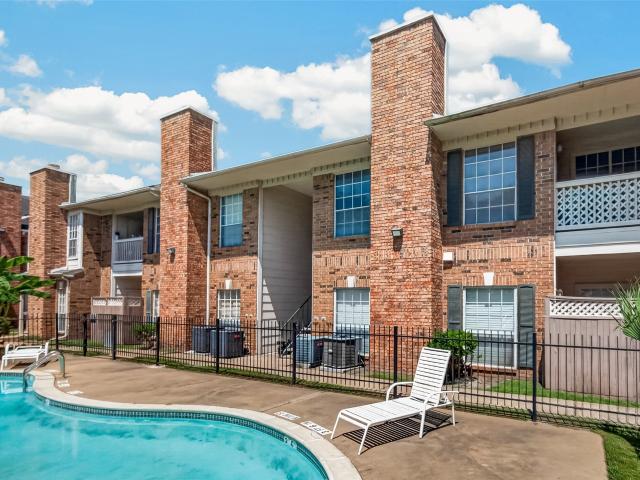 2626 Holly Hall Street 1211