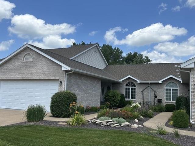 2626 Kings Pointe Dr SE, Quincy, IL 62305