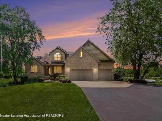 2626 S Edgar Rd, Mason, MI 48854