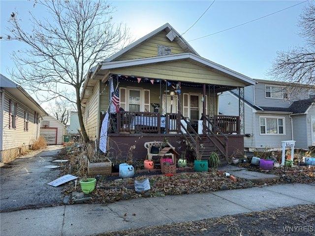 2627 Ontario Ave, Niagara Falls, NY 14305