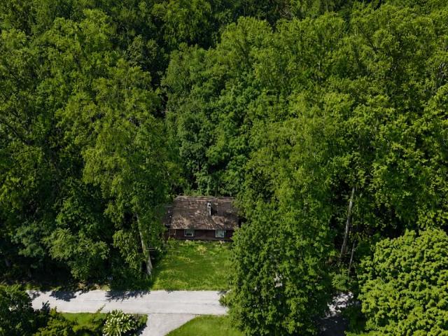 2627 Aspen Road