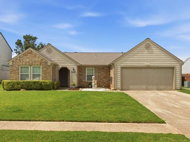 2627 Bayberry Ln, Euless, TX 76039