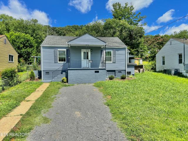 2627 Larkwood Lane