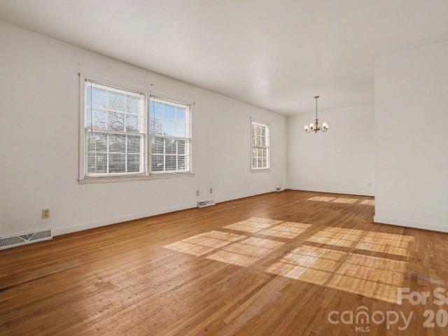 2627 Scarlet Circle