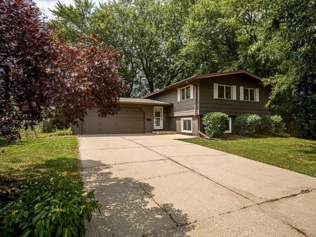 2627 10th Ave, Monroe, WI 53566