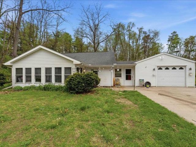 26281 Stroup St, South Bend, IN 46628