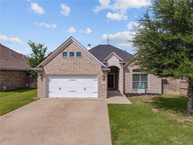 2628 Forest Oaks Dr, College Station, TX 77845