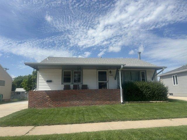 2628 W 5th St, Hastings, NE 68901