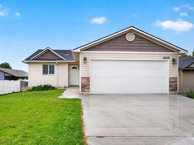 2629 E Sweet Dr, Nampa, ID 83687