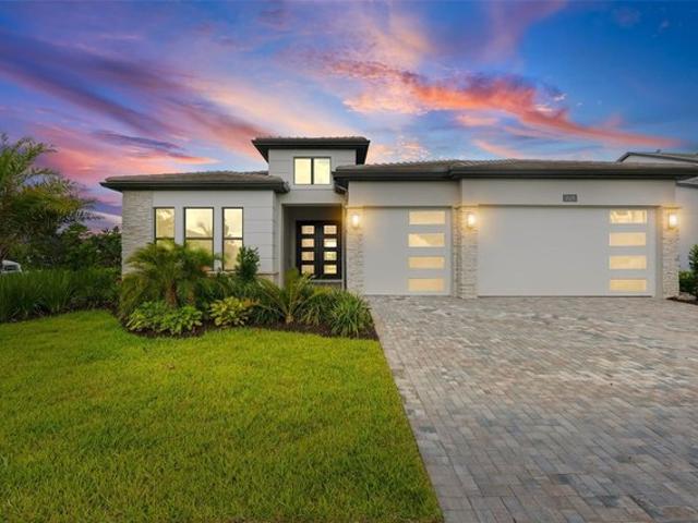 2629 Waterfront Cir, Sarasota, FL 34240