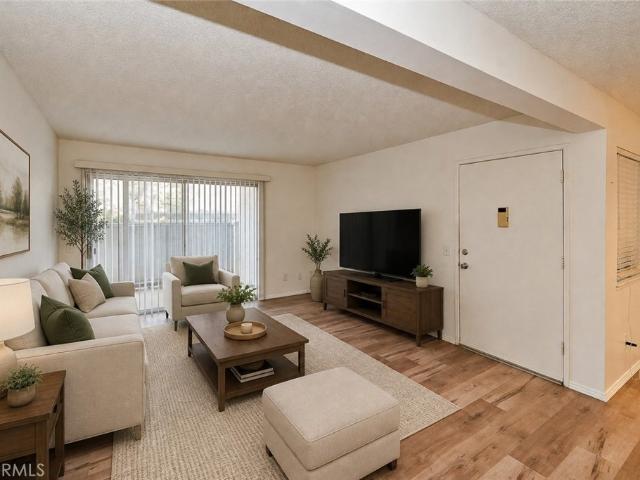 26200 Redlands 5