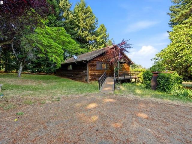 26200 SW Regia Dr, Sheridan, OR 97378