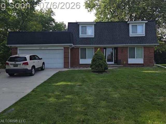 26207 Meadowbrook Way, Lathrup Village, MI 48076