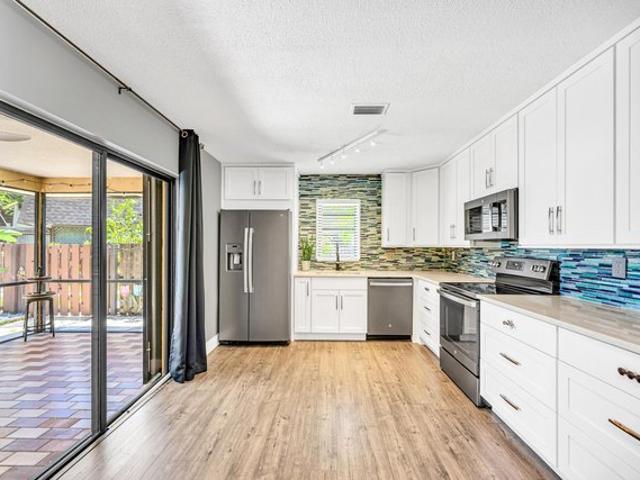 2620 NW 99th Ave, Coral Springs, FL 33065
