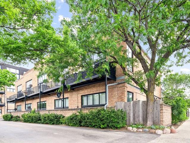 2620 N Clybourn Ave Apt 101, Chicago, IL 60614